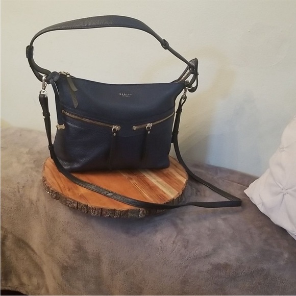 RADLEY LONDON | Bags | Radleylondon Leather Navy Crossbody Purse Pebble ...